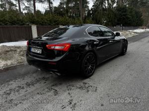 Black Maserati Ghibli 2014 in Tallinn, with an engine capacity of 3.00 L and mileage of 90 thousand km for 25900 €, photo 5 on AUTOMOTO.COM.LV
