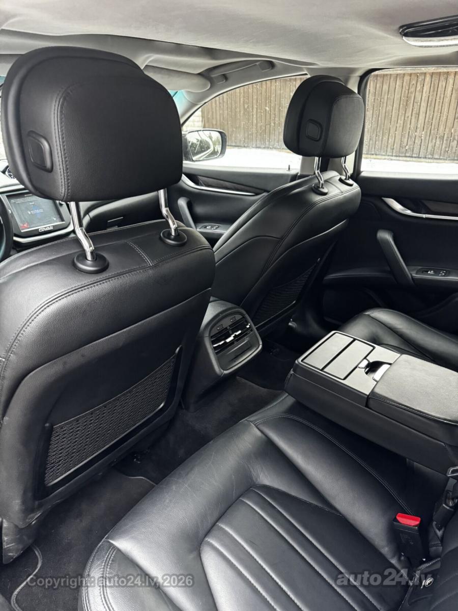 Black Maserati Ghibli 2014 in Tallinn, with an engine capacity of 3.00 L and mileage of 90 thousand km for 25900 €, photo 10 on AUTOMOTO.COM.LV
