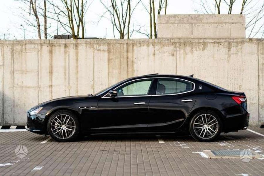Melns Maserati Ghibli 2015 Šauļi, ar dzinēja tilpumu 2.98 L un nobraukumu 79 tūkst. km par 22999 €, foto 3 vietnē AUTOMOTO.COM.LV