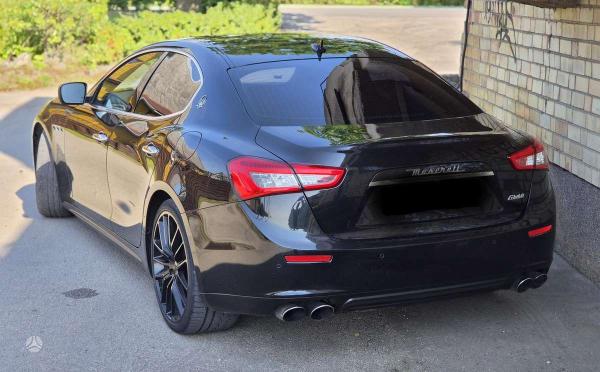 Melns Maserati Ghibli 2015 Viļņa, ar dzinēja tilpumu 2.99 L un nobraukumu 256 tūkst. km par 11999 €, foto 6 vietnē AUTOMOTO.COM.LV
