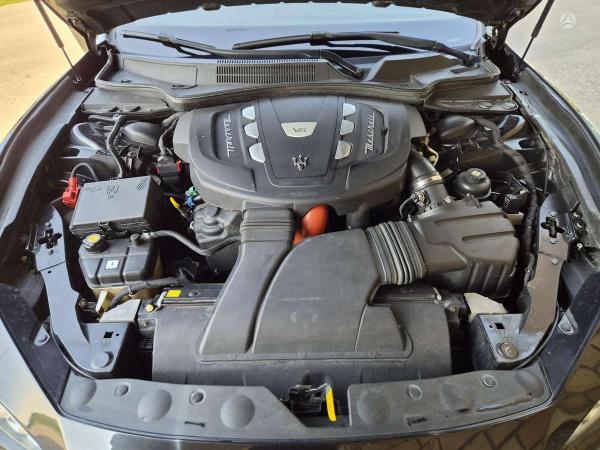 Melns Maserati Ghibli 2015 Viļņa, ar dzinēja tilpumu 2.99 L un nobraukumu 256 tūkst. km par 11999 €, foto 9 vietnē AUTOMOTO.COM.LV