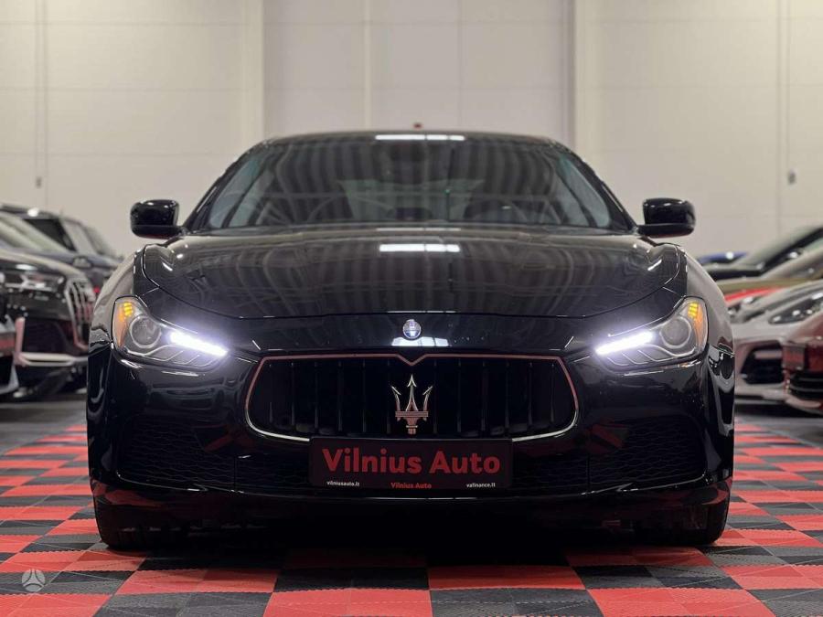 Melns Maserati Ghibli 2015 Viļņa, ar dzinēja tilpumu 3.00 L un nobraukumu 129 tūkst. km par 16499 €, foto 3 vietnē AUTOMOTO.COM.LV