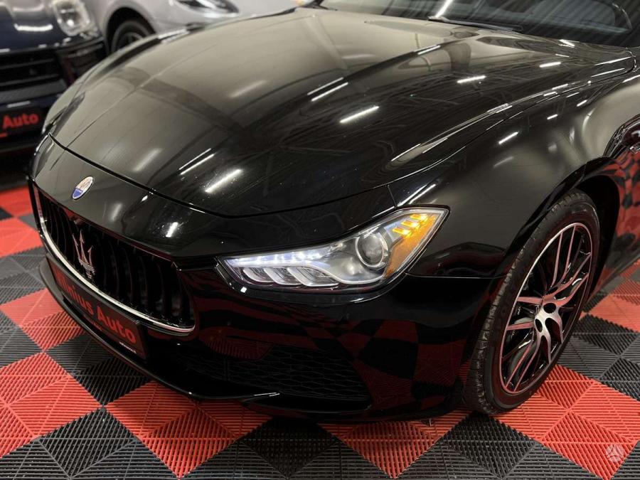 Melns Maserati Ghibli 2015 Viļņa, ar dzinēja tilpumu 3.00 L un nobraukumu 129 tūkst. km par 16499 €, foto 8 vietnē AUTOMOTO.COM.LV
