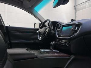 Melns Maserati Ghibli 2015 Viļņa, ar dzinēja tilpumu 3.00 L un nobraukumu 129 tūkst. km par 16499 €, foto 19 vietnē AUTOMOTO.COM.LV