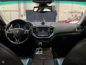 Melns Maserati Ghibli 2015 Viļņa, ar dzinēja tilpumu 3.00 L un nobraukumu 129 tūkst. km par 16499 €, foto 20 vietnē AUTOMOTO.COM.LV
