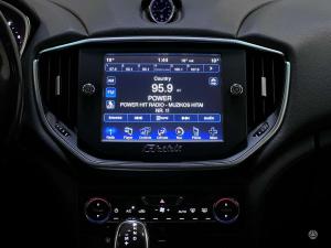Melns Maserati Ghibli 2015 Viļņa, ar dzinēja tilpumu 3.00 L un nobraukumu 129 tūkst. km par 16499 €, foto 24 vietnē AUTOMOTO.COM.LV