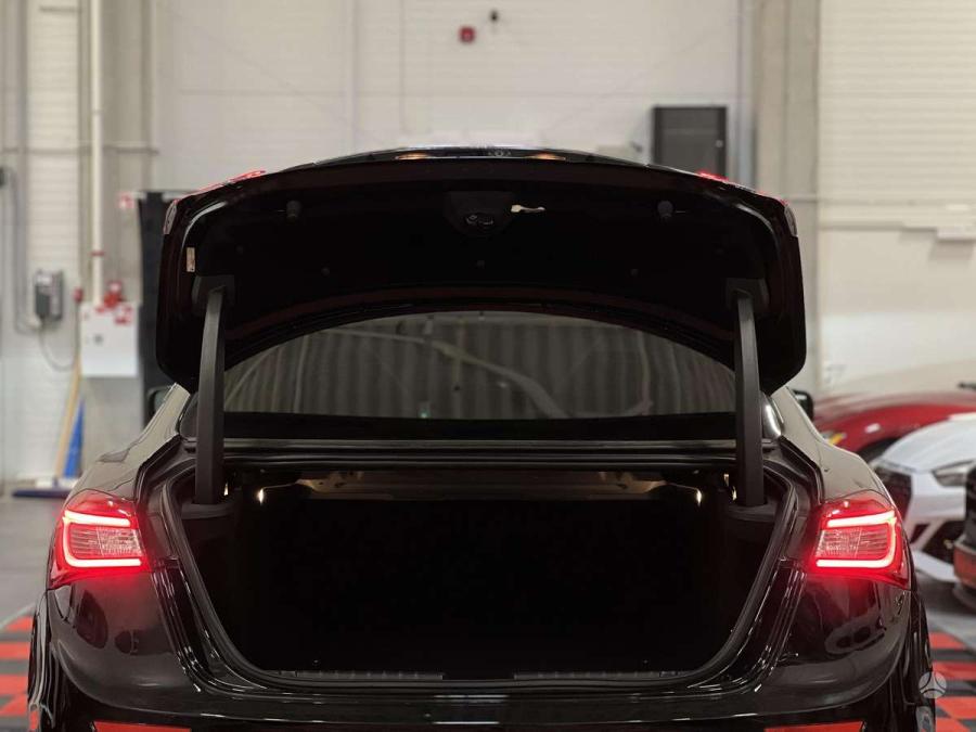 Melns Maserati Ghibli 2015 Viļņa, ar dzinēja tilpumu 3.00 L un nobraukumu 129 tūkst. km par 16499 €, foto 32 vietnē AUTOMOTO.COM.LV