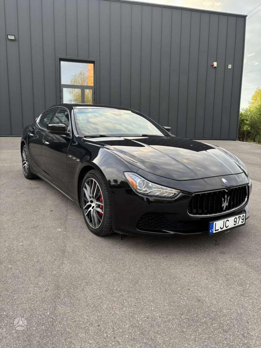 Melns Maserati Ghibli 2016 Viļņa, ar dzinēja tilpumu 2.98 L un nobraukumu 106 tūkst. km par 16000 €, foto 1 vietnē AUTOMOTO.COM.LV