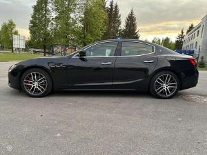 Melns Maserati Ghibli 2016 Viļņa, ar dzinēja tilpumu 2.98 L un nobraukumu 106 tūkst. km par 16000 €, foto 6 vietnē AUTOMOTO.COM.LV