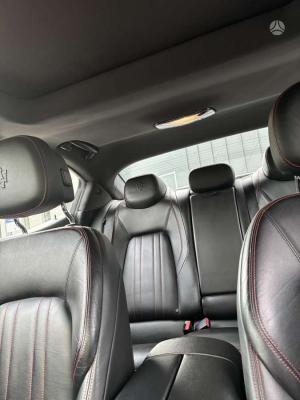 Melns Maserati Ghibli 2016 Viļņa, ar dzinēja tilpumu 2.98 L un nobraukumu 106 tūkst. km par 16000 €, foto 15 vietnē AUTOMOTO.COM.LV