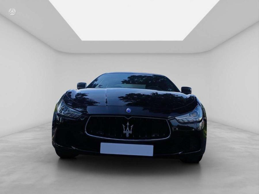 Melns Maserati Ghibli 2016 Viļņa, ar dzinēja tilpumu 3.00 L un nobraukumu 234 tūkst. km par 18000 €, foto 5 vietnē AUTOMOTO.COM.LV