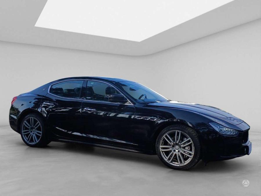 Melns Maserati Ghibli 2016 Viļņa, ar dzinēja tilpumu 3.00 L un nobraukumu 234 tūkst. km par 18000 €, foto 9 vietnē AUTOMOTO.COM.LV