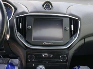 Melns Maserati Ghibli 2016 Viļņa, ar dzinēja tilpumu 3.00 L un nobraukumu 234 tūkst. km par 18000 €, foto 14 vietnē AUTOMOTO.COM.LV
