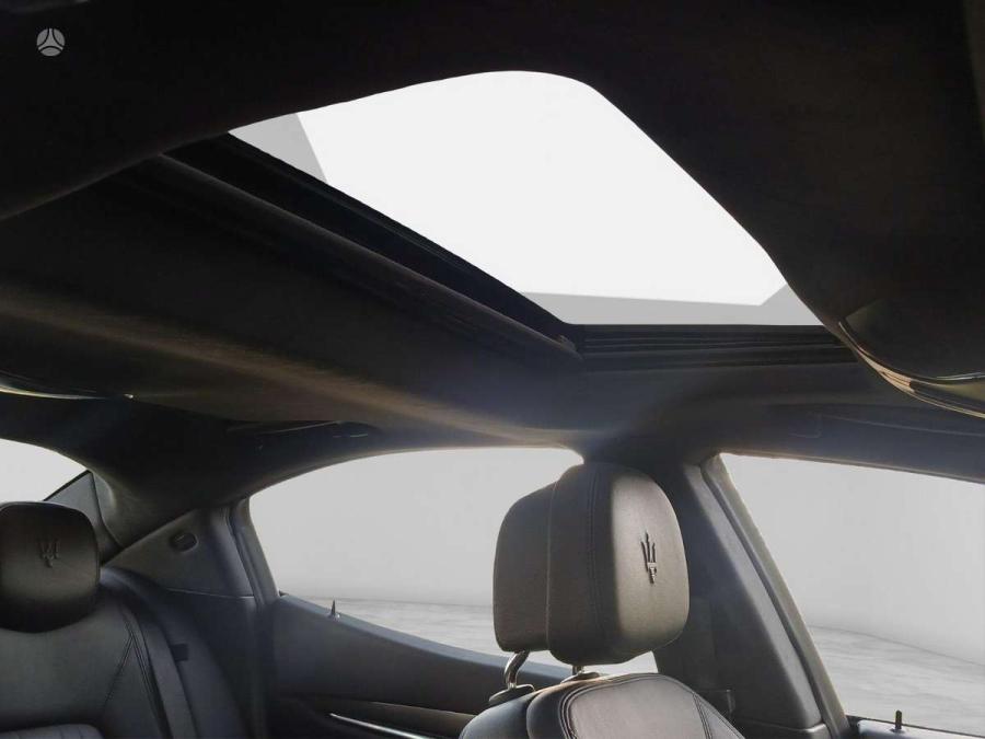 Melns Maserati Ghibli 2016 Viļņa, ar dzinēja tilpumu 3.00 L un nobraukumu 234 tūkst. km par 18000 €, foto 21 vietnē AUTOMOTO.COM.LV