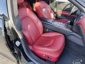 Black Maserati Ghibli 2016 in Vilnius, with an engine capacity of 2.98 L and mileage of 101 thousand km for 18900 €, photo 11 on AUTOMOTO.COM.LV