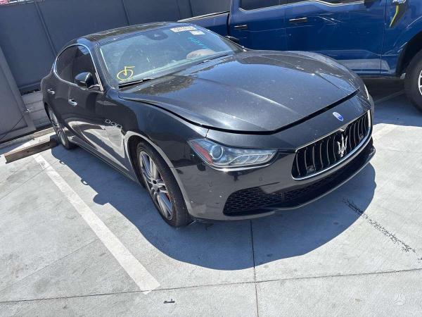 Black Maserati Ghibli 2017 in Kaunas, with an engine capacity of 2.98 L and mileage of 138 thousand km for 11300 €, photo 2 on AUTOMOTO.COM.LV