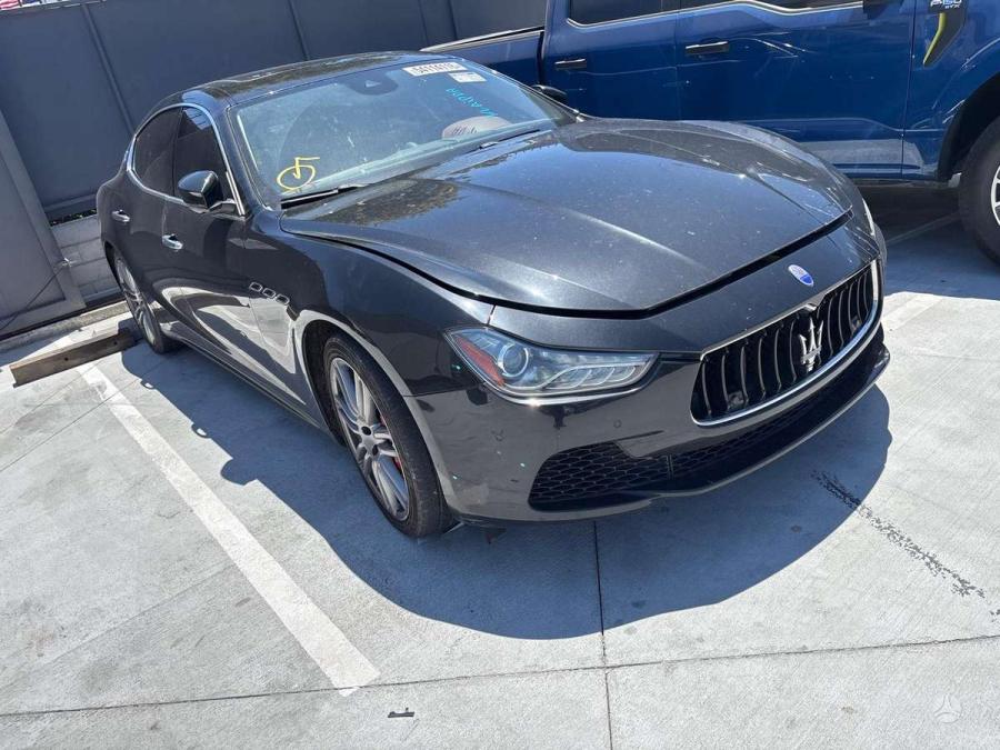 Melns Maserati Ghibli 2017 Kauņa, ar dzinēja tilpumu 2.98 L un nobraukumu 138 tūkst. km par 11300 €, foto 3 vietnē AUTOMOTO.COM.LV