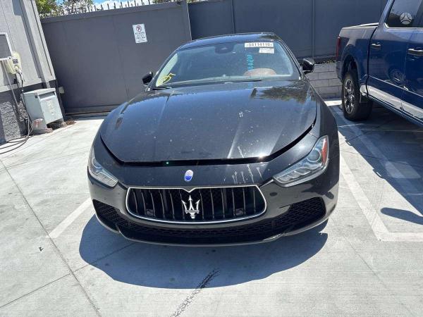 Black Maserati Ghibli 2017 in Kaunas, with an engine capacity of 2.98 L and mileage of 138 thousand km for 11300 €, photo 3 on AUTOMOTO.COM.LV