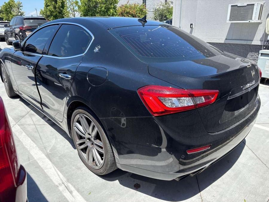 Melns Maserati Ghibli 2017 Kauņa, ar dzinēja tilpumu 2.98 L un nobraukumu 138 tūkst. km par 11300 €, foto 7 vietnē AUTOMOTO.COM.LV