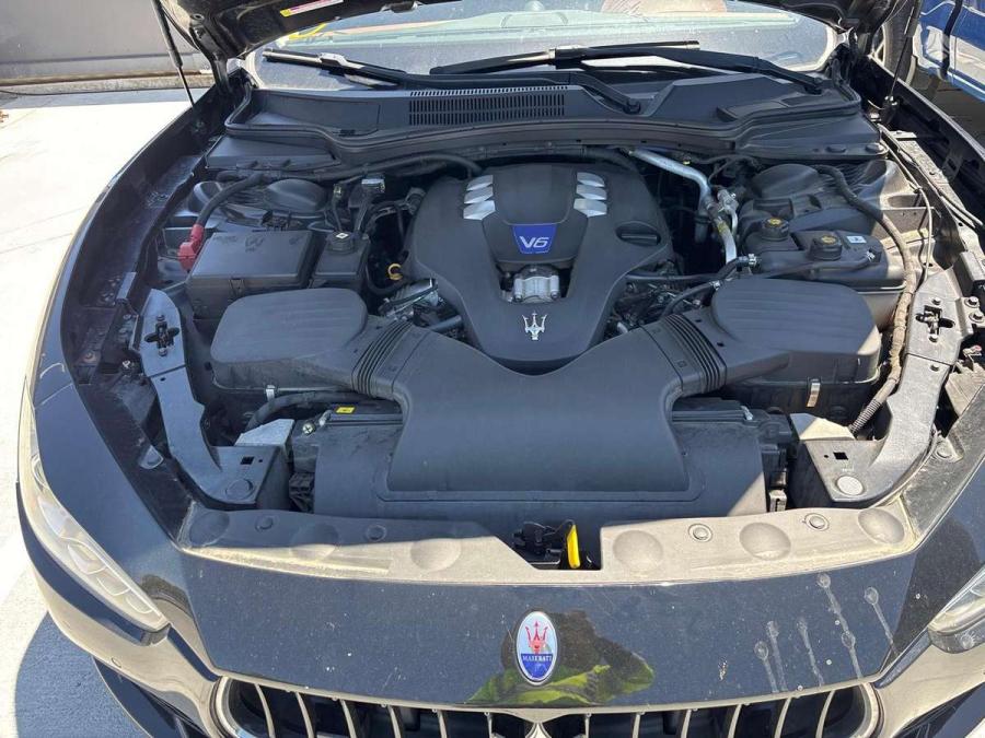 Melns Maserati Ghibli 2017 Kauņa, ar dzinēja tilpumu 2.98 L un nobraukumu 138 tūkst. km par 11300 €, foto 11 vietnē AUTOMOTO.COM.LV