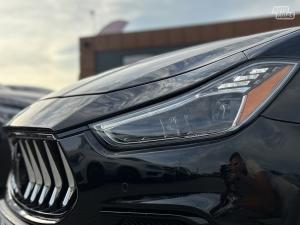 Melns Maserati Ghibli 2018 Kauņa, ar dzinēja tilpumu 3.00 L un nobraukumu 22 tūkst. km par 29000 €, foto 7 vietnē AUTOMOTO.COM.LV