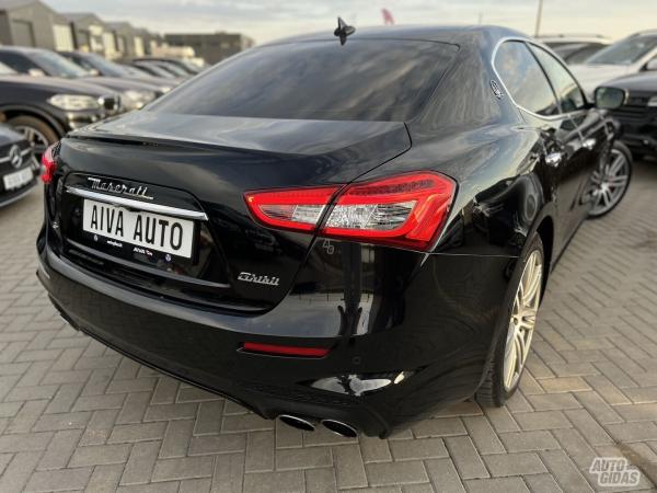 Maserati Ghibli 2018 in Kaunas on AUTOMOTO.COM.LV Black Maserati Ghibli 2018 in Kaunas, with an engine capacity of 3.00 L and mileage of 22 thousand km for 29000 €, photo 9 on AUTOMOTO.COM.LV