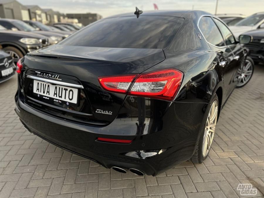 Melns Maserati Ghibli 2018 Kauņa, ar dzinēja tilpumu 3.00 L un nobraukumu 22 tūkst. km par 29000 €, foto 9 vietnē AUTOMOTO.COM.LV
