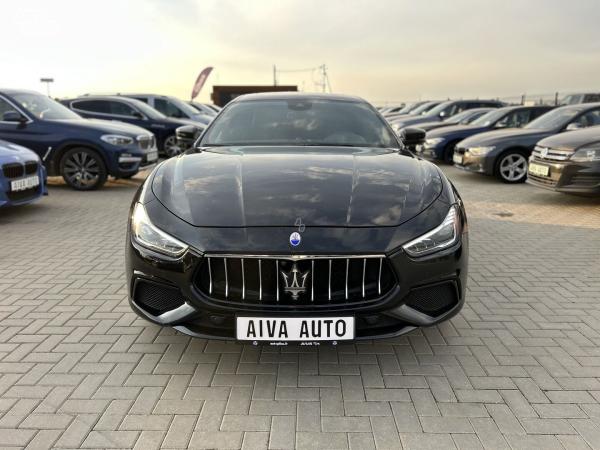 Maserati Ghibli 2018 in Kaunas on AUTOMOTO.COM.LV Black Maserati Ghibli 2018 in Kaunas, with an engine capacity of 3.00 L and mileage of 22 thousand km for 29000 €, photo 11 on AUTOMOTO.COM.LV