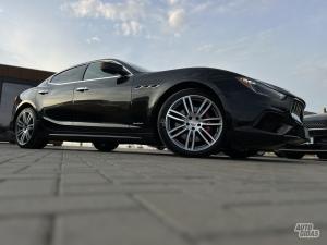 Melns Maserati Ghibli 2018 Kauņa, ar dzinēja tilpumu 3.00 L un nobraukumu 22 tūkst. km par 29000 €, foto 17 vietnē AUTOMOTO.COM.LV