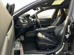 Melns Maserati Ghibli 2018 Kauņa, ar dzinēja tilpumu 3.00 L un nobraukumu 22 tūkst. km par 29000 €, foto 23 vietnē AUTOMOTO.COM.LV