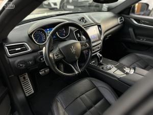 Melns Maserati Ghibli 2018 Kauņa, ar dzinēja tilpumu 3.00 L un nobraukumu 22 tūkst. km par 29000 €, foto 24 vietnē AUTOMOTO.COM.LV