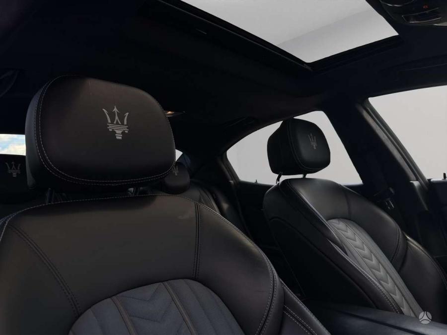 Melns Maserati Ghibli 2019 Kauņa, ar dzinēja tilpumu 3.00 L un nobraukumu 96 tūkst. km par 30999 €, foto 10 vietnē AUTOMOTO.COM.LV