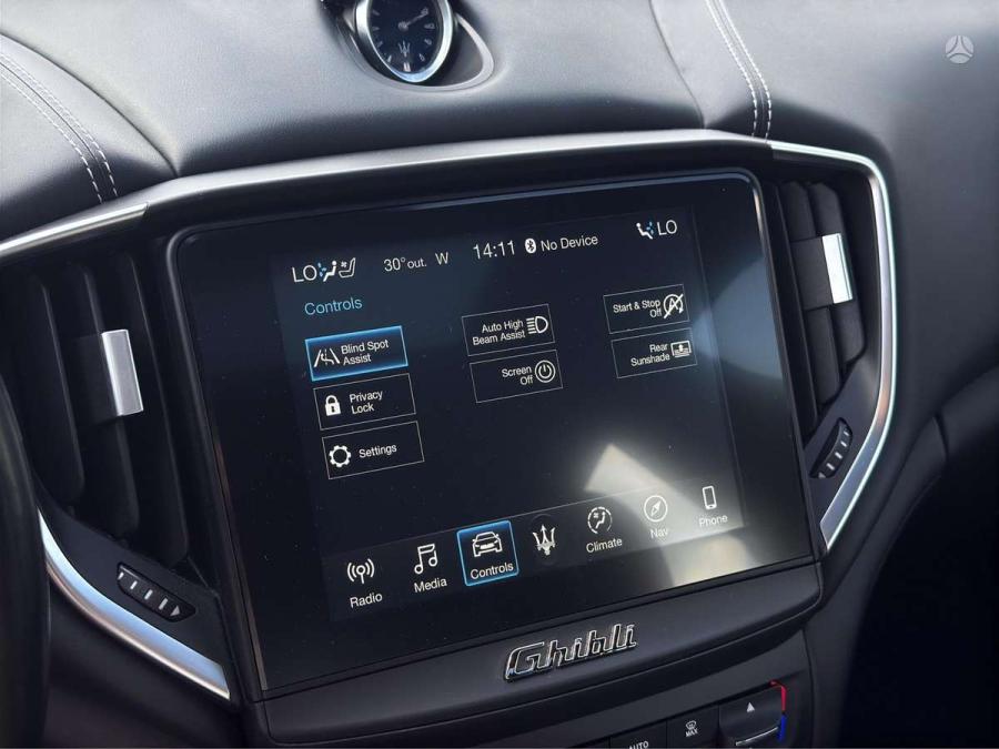 Melns Maserati Ghibli 2019 Kauņa, ar dzinēja tilpumu 3.00 L un nobraukumu 96 tūkst. km par 30999 €, foto 19 vietnē AUTOMOTO.COM.LV