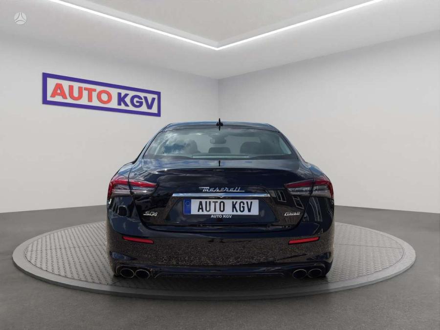 Melns Maserati Ghibli 2019 Kauņa, ar dzinēja tilpumu 3.00 L un nobraukumu 96 tūkst. km par 30999 €, foto 5 vietnē AUTOMOTO.COM.LV