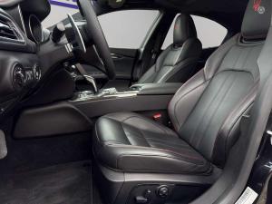 Black Maserati Ghibli 2020 in Kaunas, with an engine capacity of 3.00 L and mileage of 61 thousand km for 32499 €, photo 15 on AUTOMOTO.COM.LV