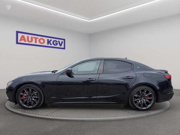 Melns Maserati Ghibli 2020 Kauņa, ar dzinēja tilpumu 3.00 L un nobraukumu 61 tūkst. km par 32499 €, foto 2 vietnē AUTOMOTO.COM.LV