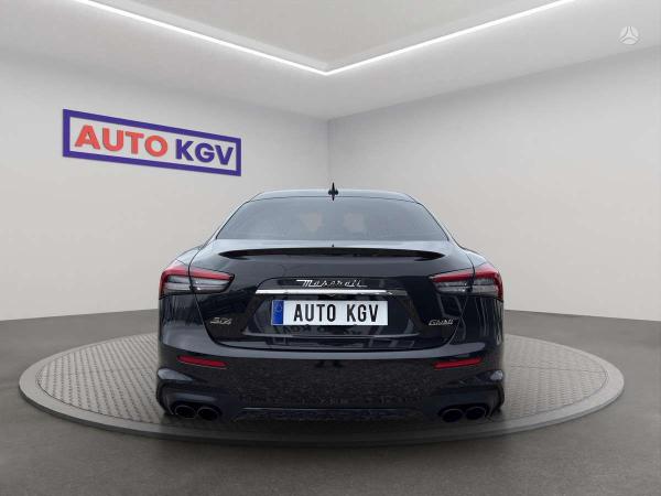 Melns Maserati Ghibli 2020 Kauņa, ar dzinēja tilpumu 3.00 L un nobraukumu 61 tūkst. km par 32499 €, foto 4 vietnē AUTOMOTO.COM.LV