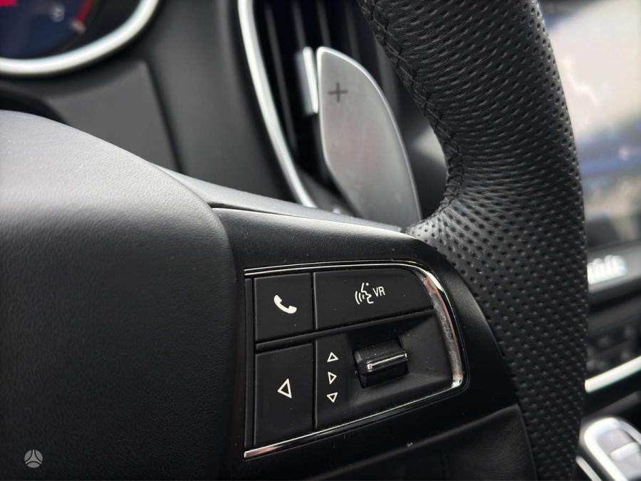 Black Maserati Ghibli 2020 in Kaunas, with an engine capacity of 3.00 L and mileage of 61 thousand km for 32499 €, photo 20 on AUTOMOTO.COM.LV