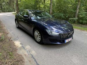 Zils Maserati Ghibli 2018 Kauņa, ar dzinēja tilpumu 2.99 L un nobraukumu 255 tūkst. km par 17000 €, foto  vietnē AUTOMOTO.COM.LV