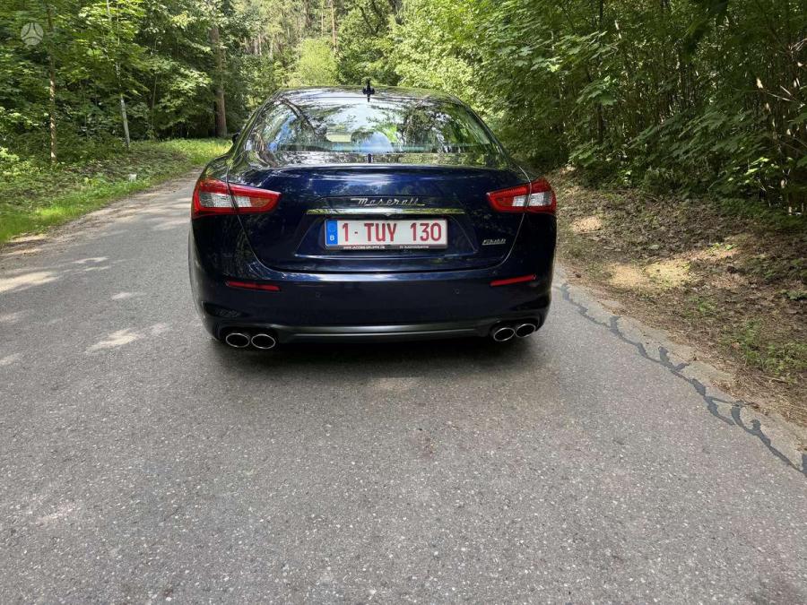 Zils Maserati Ghibli 2018 Kauņa, ar dzinēja tilpumu 2.99 L un nobraukumu 255 tūkst. km par 17000 €, foto 7 vietnē AUTOMOTO.COM.LV