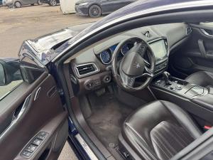 Zils Maserati Ghibli 2018 Kauņa, ar dzinēja tilpumu 2.99 L un nobraukumu 255 tūkst. km par 17000 €, foto 8 vietnē AUTOMOTO.COM.LV