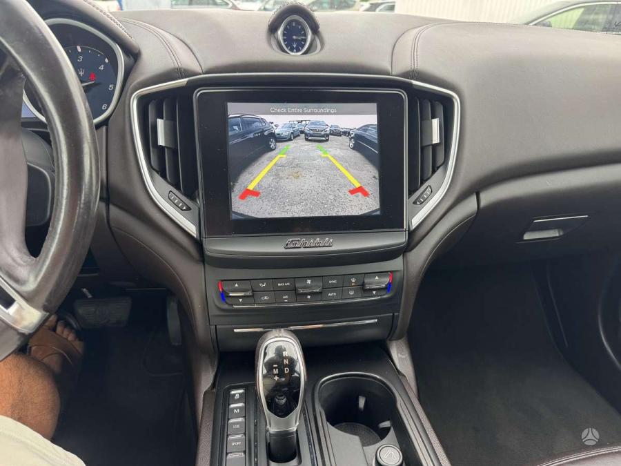 Zils Maserati Ghibli 2018 Kauņa, ar dzinēja tilpumu 2.99 L un nobraukumu 255 tūkst. km par 17000 €, foto 11 vietnē AUTOMOTO.COM.LV