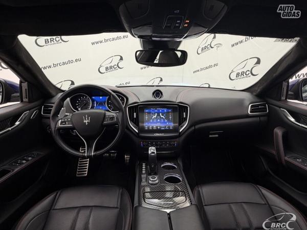 Blue Maserati Ghibli 2019 in Avizieniai, with an engine capacity of 3.00 L and mileage of 65 thousand km for 32900 €, photo 3 on AUTOMOTO.COM.LV
