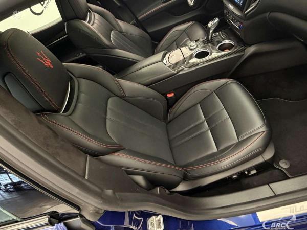 Blue Maserati Ghibli 2019 in Vilnius, with an engine capacity of 2.98 L and mileage of 65 thousand km for 27900 €, photo 7 on AUTOMOTO.COM.LV