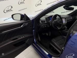 Синий Мазерати Гибли 2019 в Вильнюс, объемом двигателя 2.98 л и пробегом 65 тыс. км за 27900 €, фото 23 на AUTOMOTO.COM.LV
