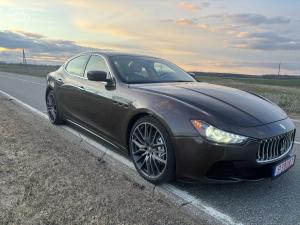 Brūns Maserati Ghibli 2014 Panevēža, ar dzinēja tilpumu 3.00 L un nobraukumu 72 tūkst. km par 18500 €, foto 8 vietnē AUTOMOTO.COM.LV