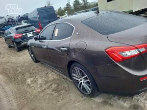 Brown Maserati Ghibli 2016 in Kaunas, with an engine capacity of 3.00 L and mileage of 140 thousand km for 6600 €, photo 6 on AUTOMOTO.COM.LV