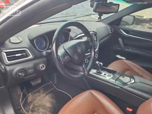 Brown Maserati Ghibli 2016 in Kaunas, with an engine capacity of 3.00 L and mileage of 140 thousand km for 6600 €, photo 10 on AUTOMOTO.COM.LV