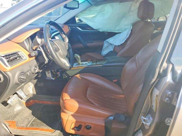 Pelēks Maserati Ghibli 2014 Alīta, ar dzinēja tilpumu 2.98 L un nobraukumu 54 tūkst. km par 6700 €, foto 7 vietnē AUTOMOTO.COM.LV
