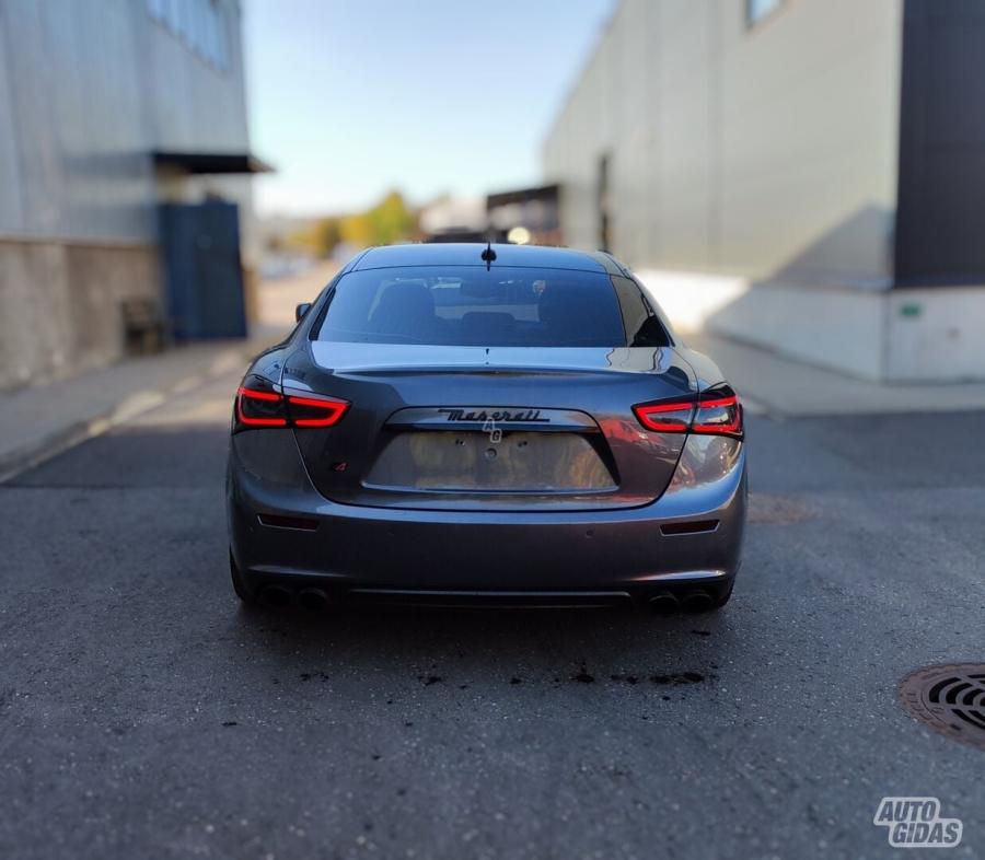 Grey Maserati Ghibli 2014 in Vilnius, with an engine capacity of 3.00 L and mileage of 150 thousand km for 14850 €, photo 3 on AUTOMOTO.COM.LV